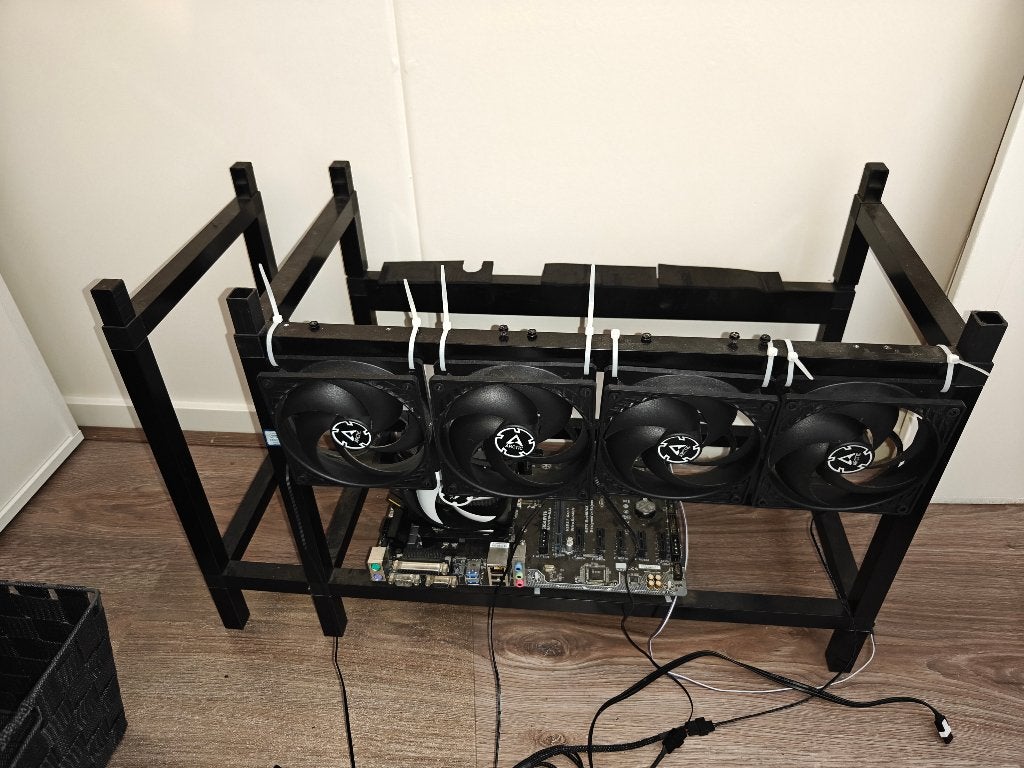 ≥ Mining rig + onderdelen — Desktop Pc's — Marktplaats