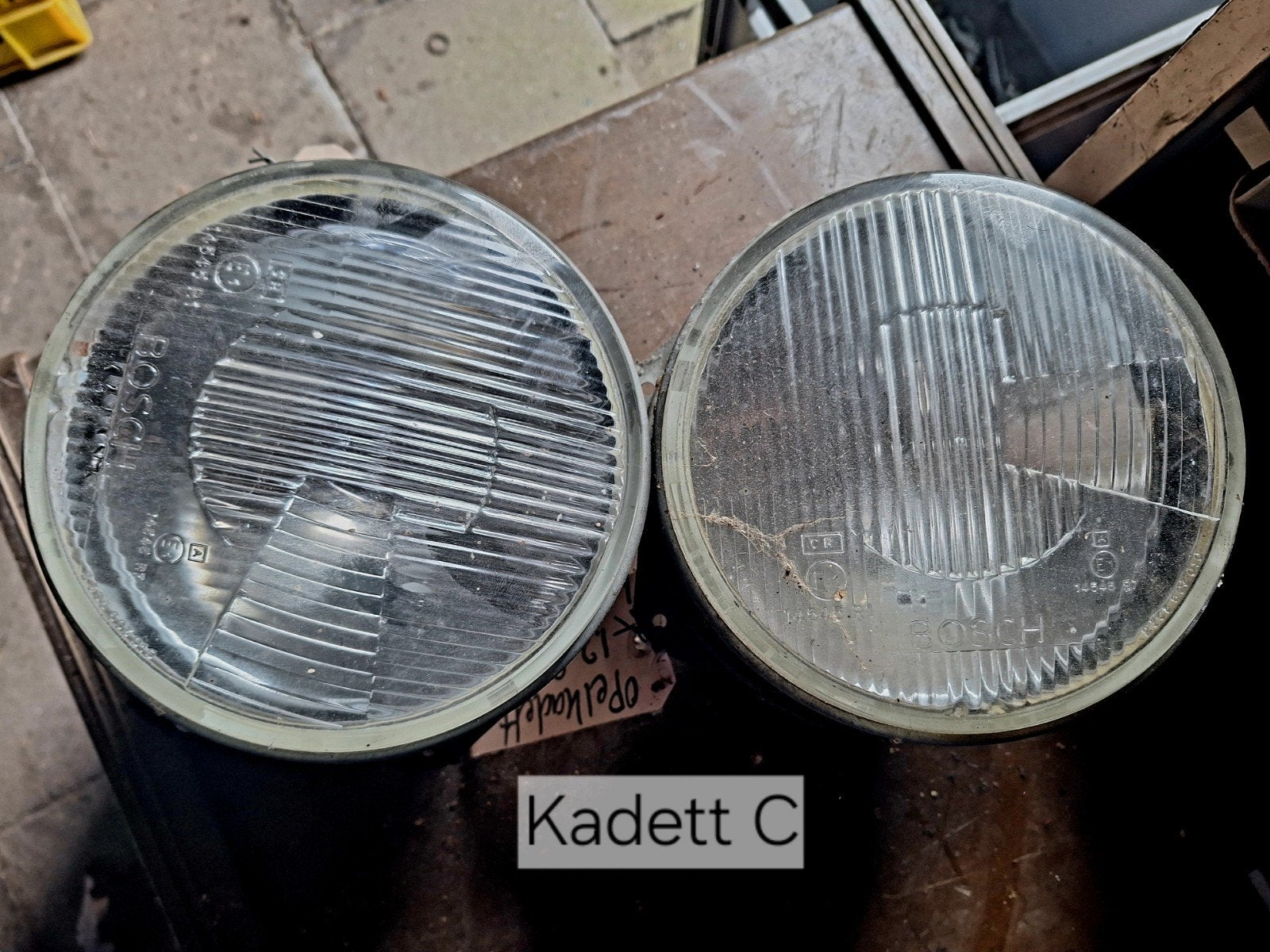 ≥ Diverse koplampen voor klassieke auto's (Opel, Volvo, Fiat ...