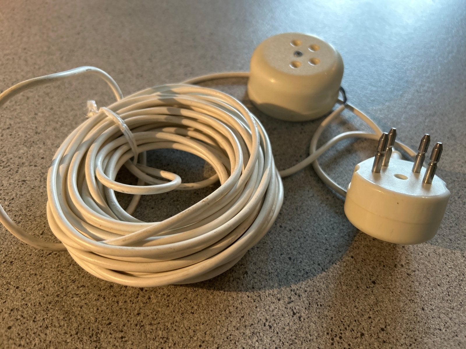 ≥ Lange witte kabel met stekker en splitter — Overige Telecommunicatie ...