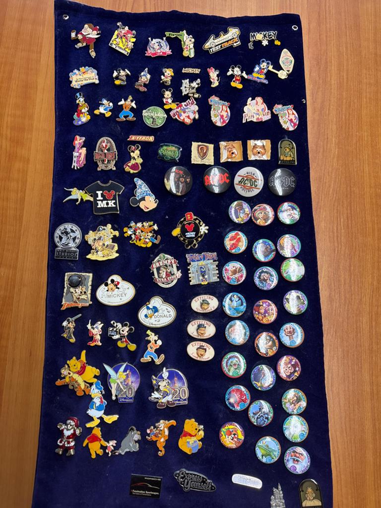 ≥ Grote collectie Walt Disney en Efteling broches/pins — Broches ...