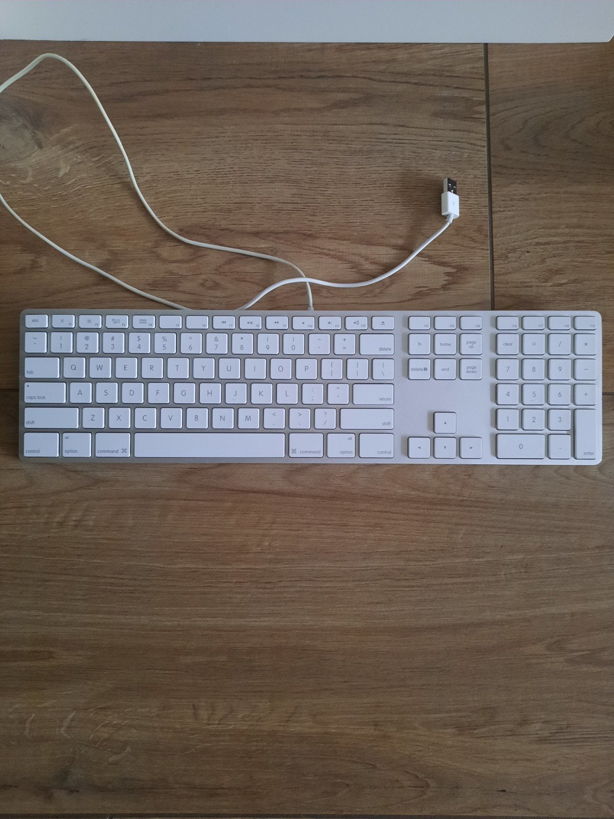 ≥ Apple Bedraad Qwerty Toetsenbord met Numeriek Blok (m2408052862 ...