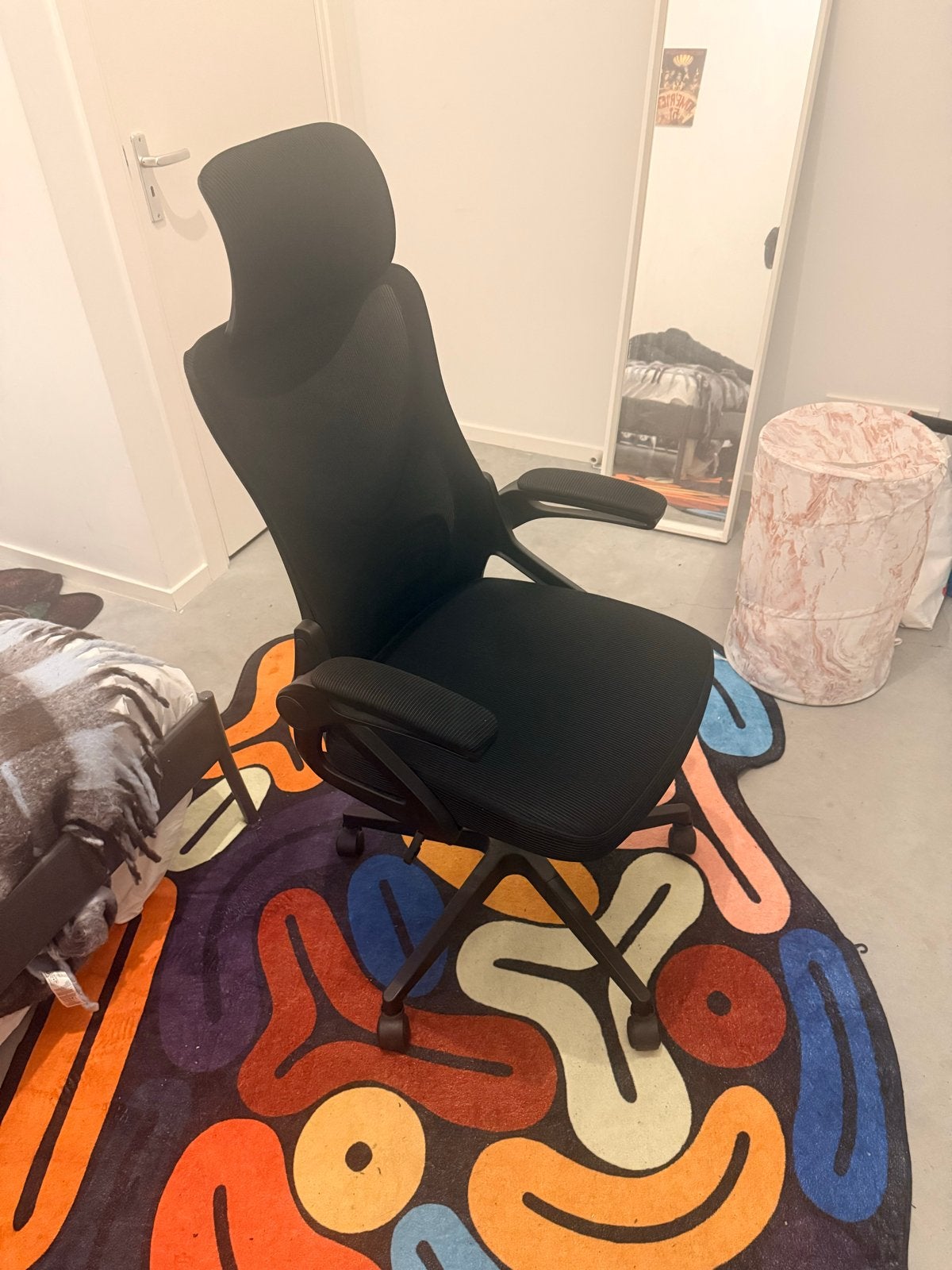 ≥ Black Ergonomic Office Chair with Headrest — Bureaustoelen — Marktplaats