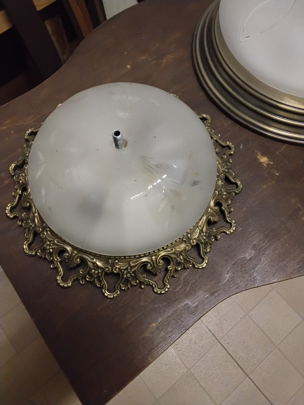 ≥ Vintage plafondlamp met sierlijke messing rand — Antiek | Lampen ...