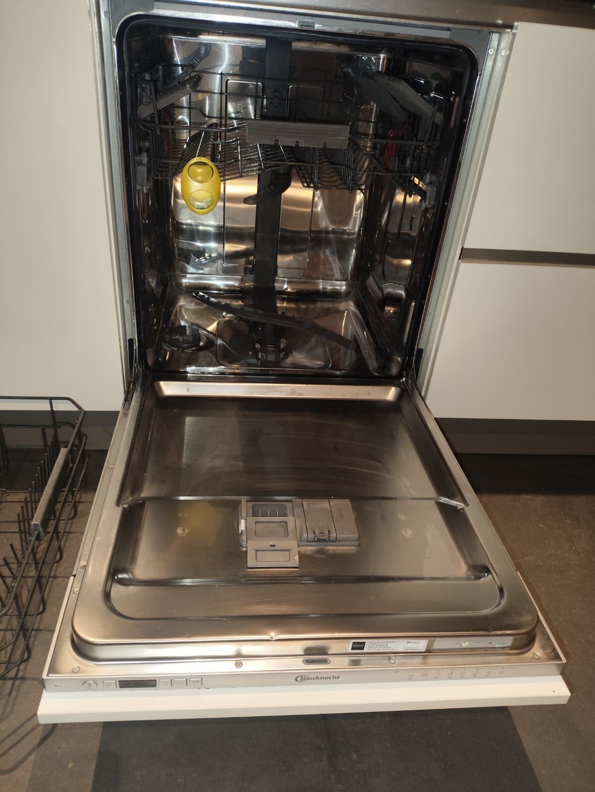≥ Bauknecht vaatwasser *Lees tekst* (m2413575970) — Vaatwasmachines ...