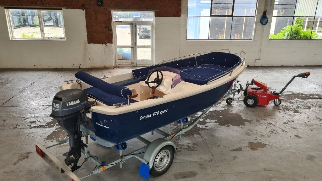 ≥ Corsiva 470 Yamaha 15 pk viertakt trailer — Sloepen — Marktplaats