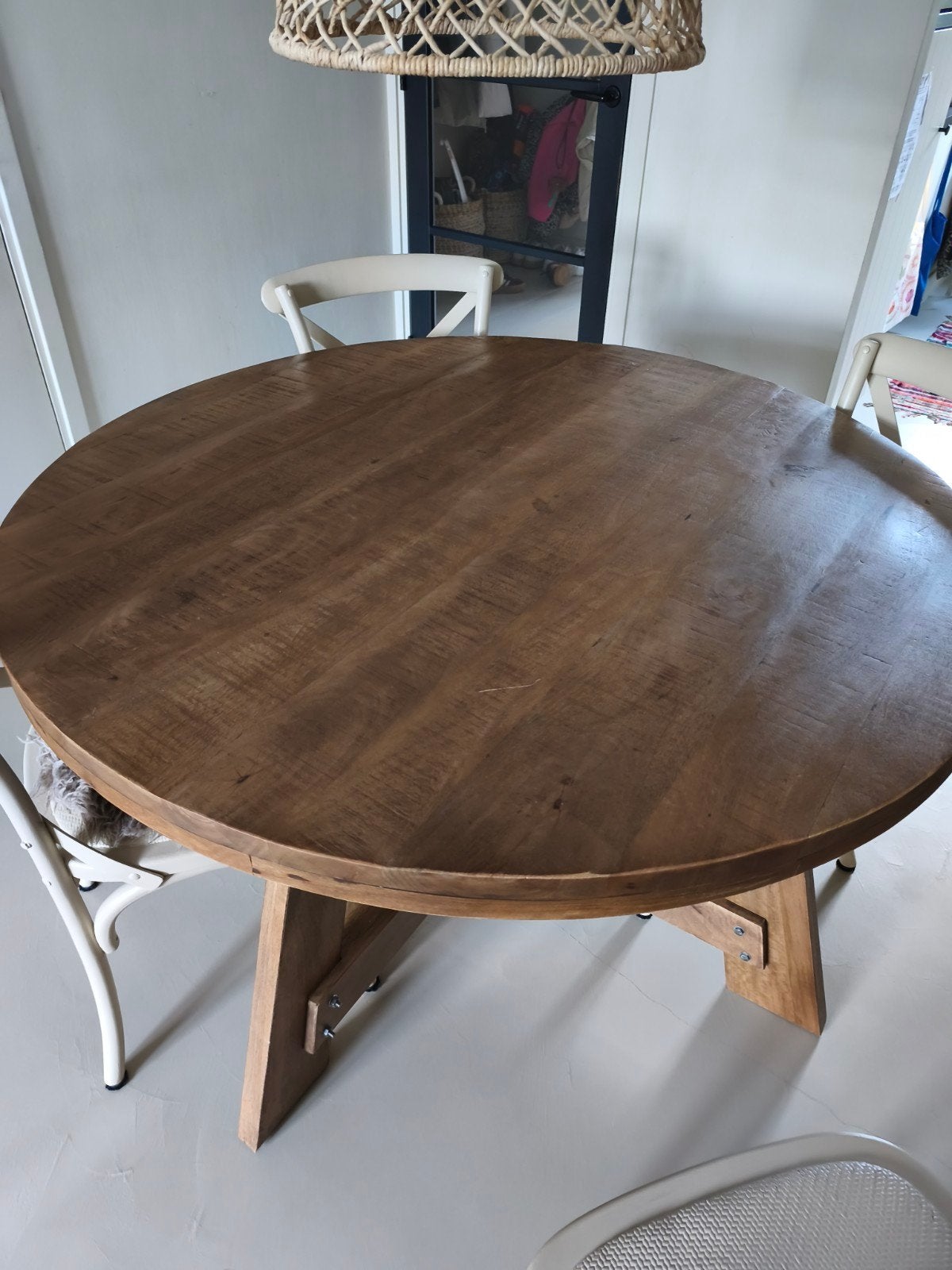≥ Vind romde tafel op Marktplaats - juni 2026