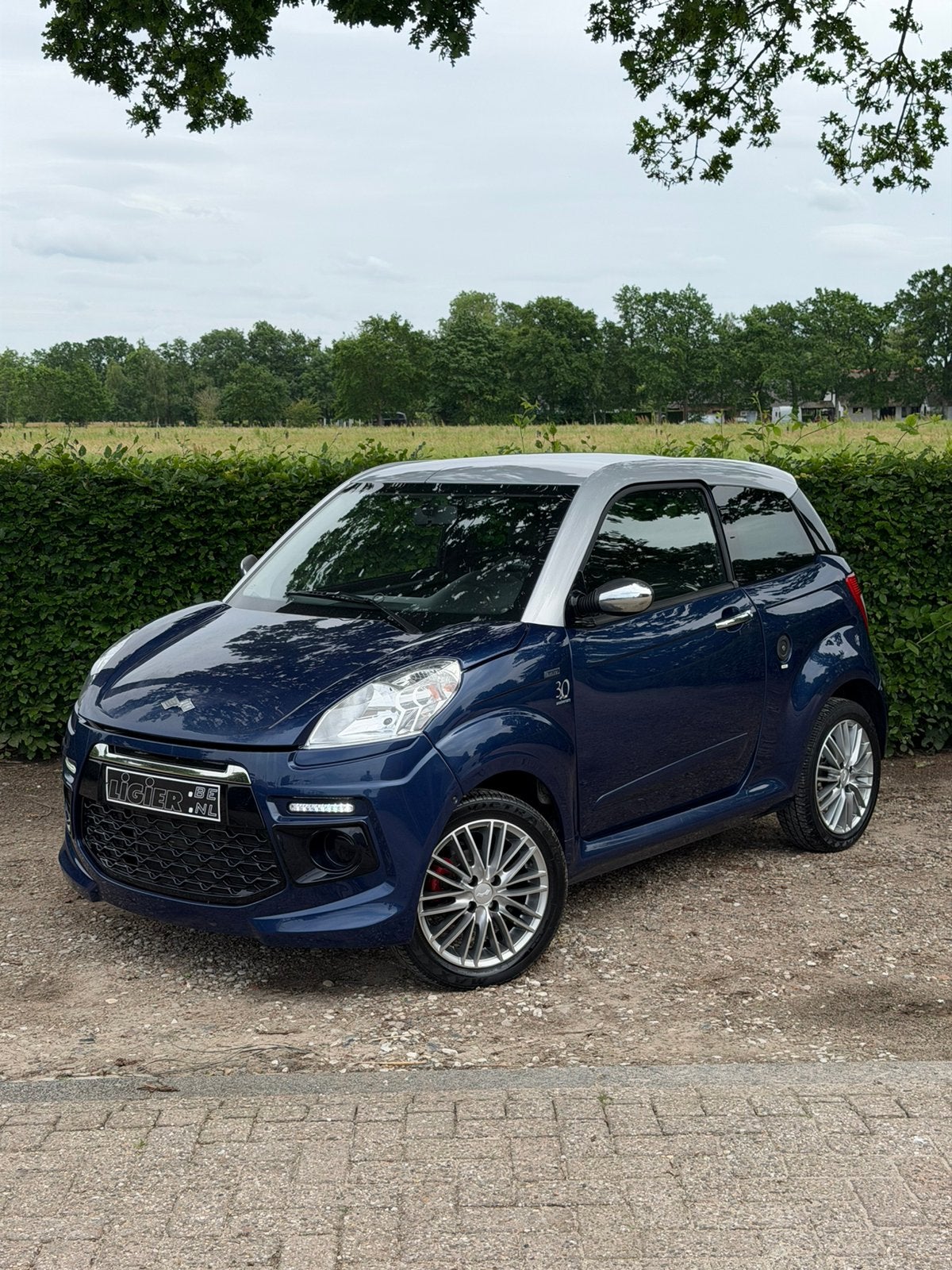 ≥ Ligier | JS50L | Blueline | DCI | NIEUWSTAAT | Brommobiel ...