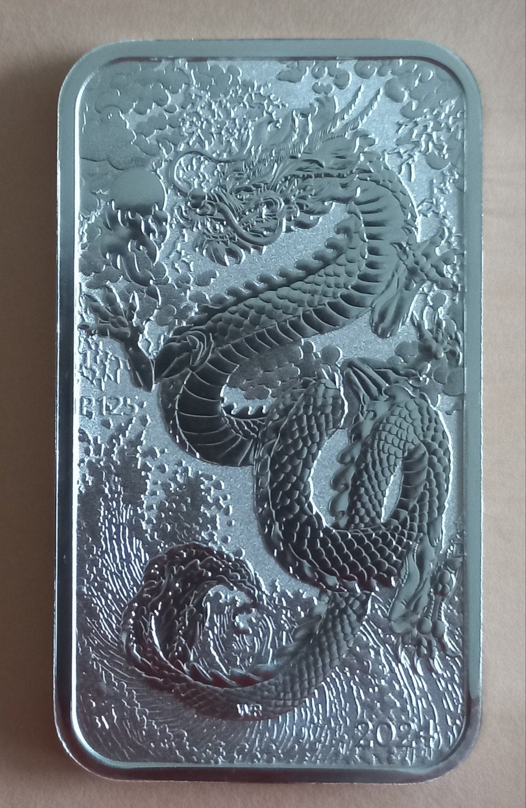 ≥ Zilveren muntbaar 1 oz 999 Draak (m2408201169) — Edelmetalen en Baren ...