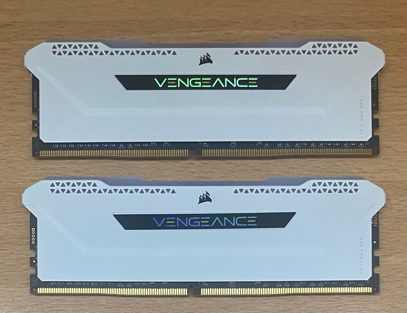 ≥ 32GB (2x16GB) DDR4 3600MHz RAM VENGEANCE RGB PRO — RAM geheugen ...