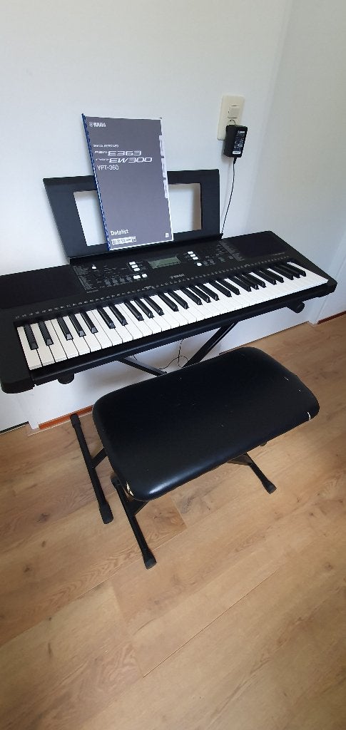 ≥ Keyboard Yamaha PSR-E363 aanslaggevoelig Midi Piano/Keyboard ...