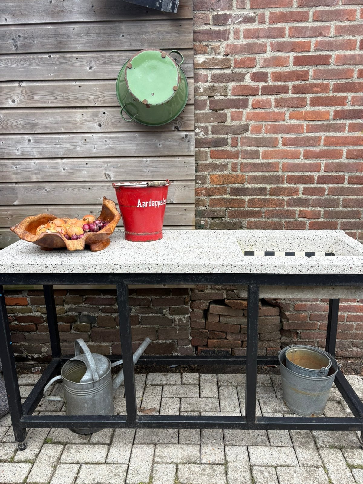 ≥ Oppottafel / buitenkeuken graniet keukenblad staal onderstel ...