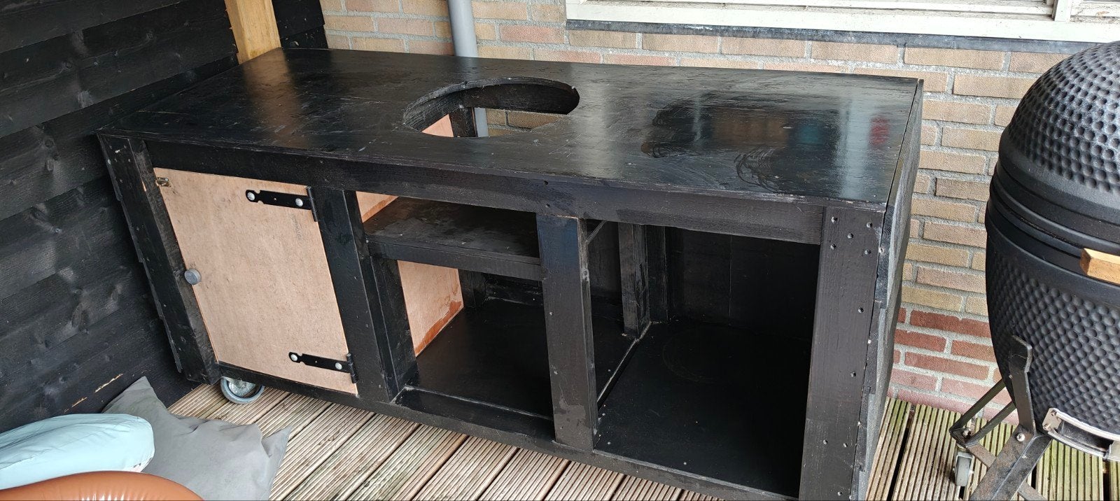 ≥ Zelfgemaakte houten BBQ tafel voor Kamado (aanpasbaar) (m2408504149 ...