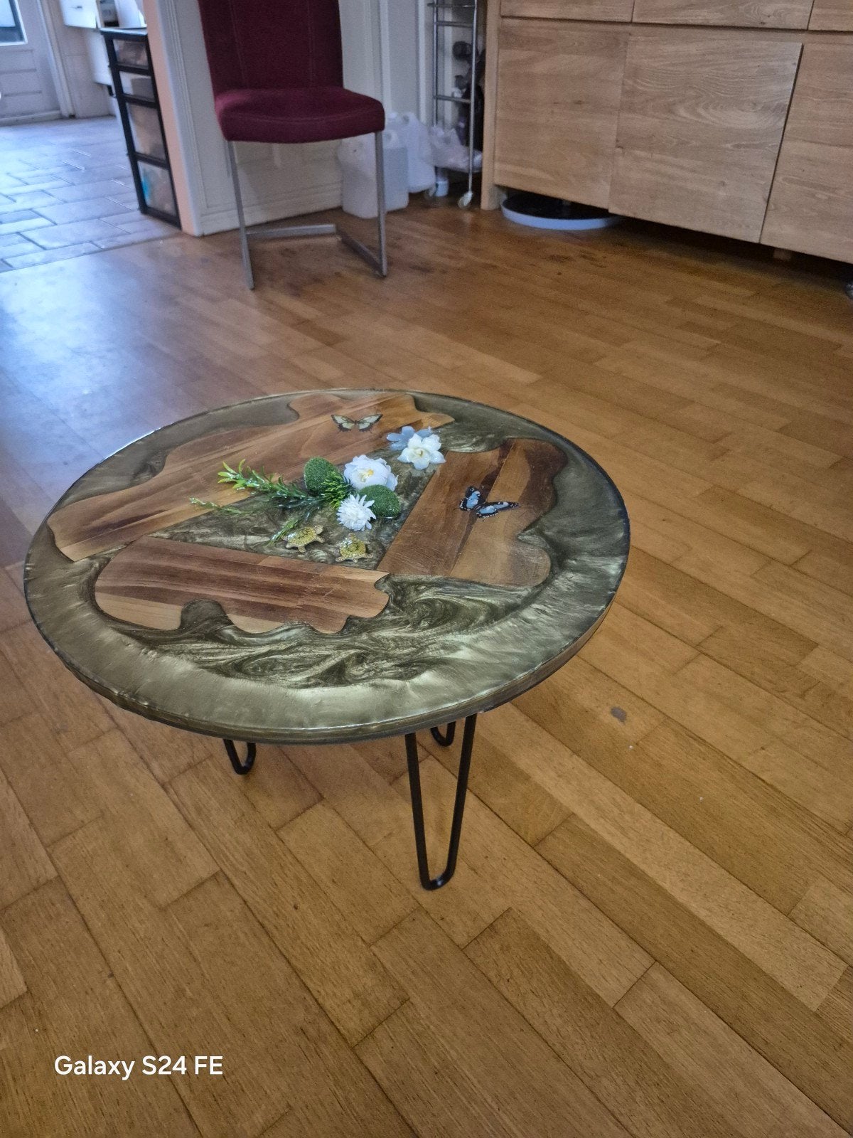 ≥ Unieke epoxy salontafel met hout en vlinders — Tafels | Salontafels ...