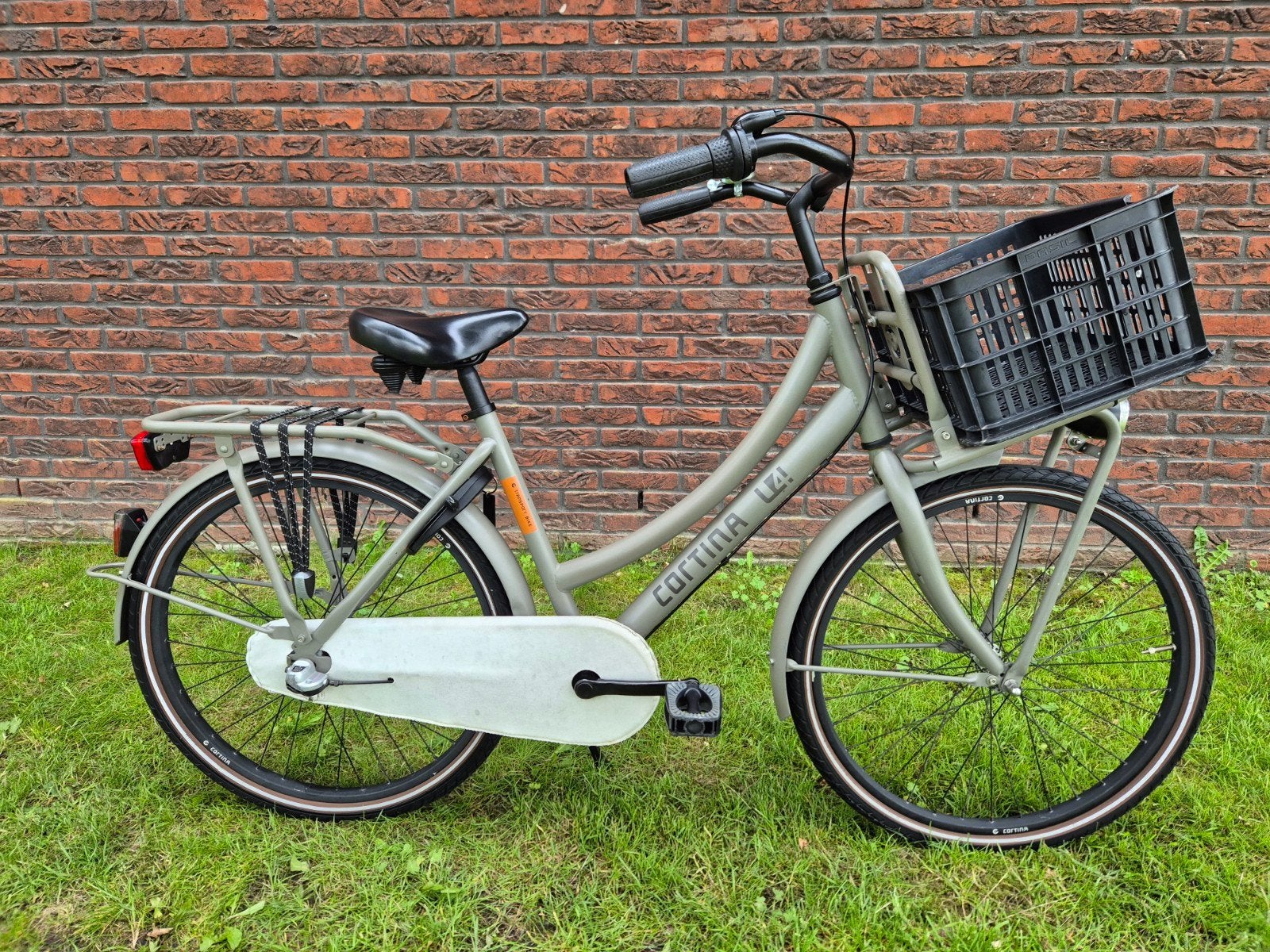 ≥ Zeer Nette CORTINA U4 Meisjesfiets 24 inch 3 Versnellingen — Fietsen ...