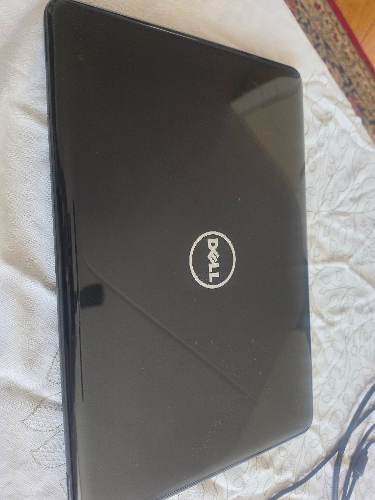 ≥ Dell Laptop met gratis Bluetooth speaker en oplaadkabel — Windows ...