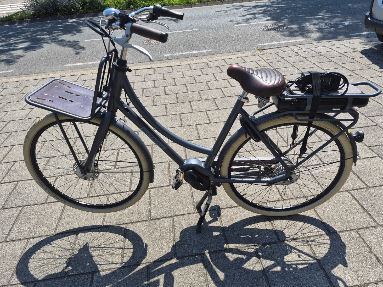 ≥ Elektrische fiets Batavus pack d met middenmotor — Elektrische ...