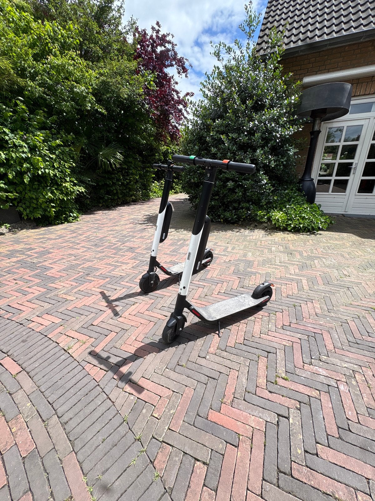 ≥ Elektrische steps met lader - 1 met storing — Steps — Marktplaats