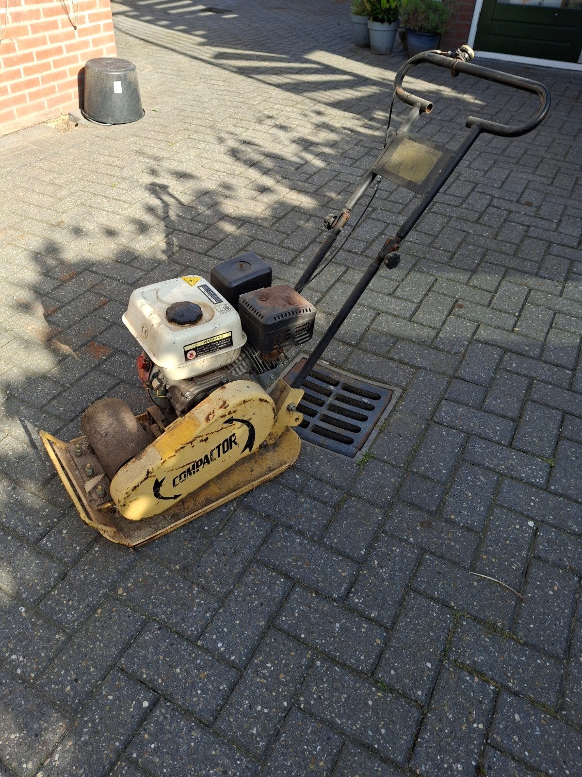 ≥ Trilplaat Compactor - Ideaal voor bestrating — Overige Doe-het-zelf ...