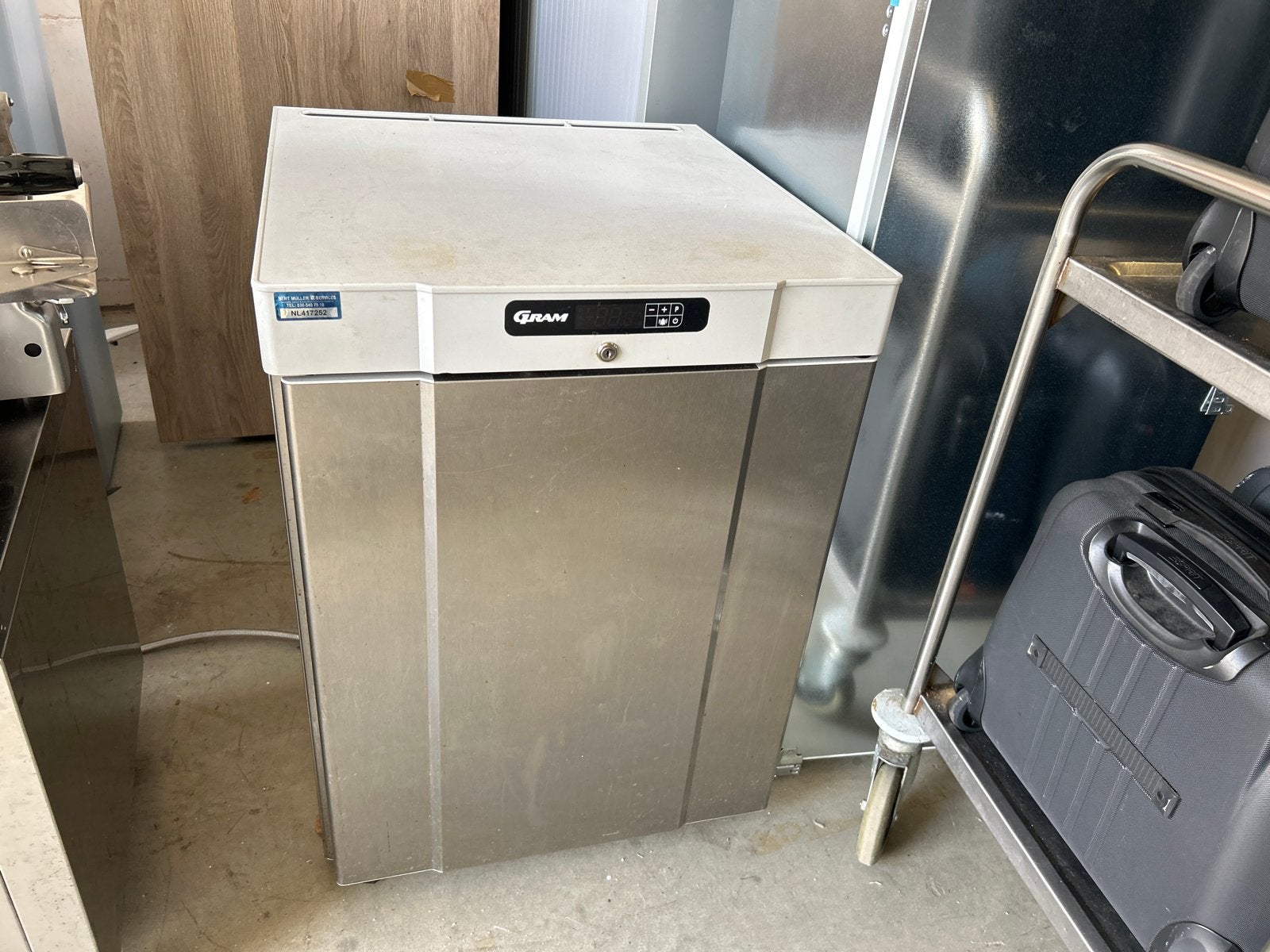 ≥ Gram Tafelmodel Horeca Koelkast RVS (buitenzijde) — Koelkasten en ...