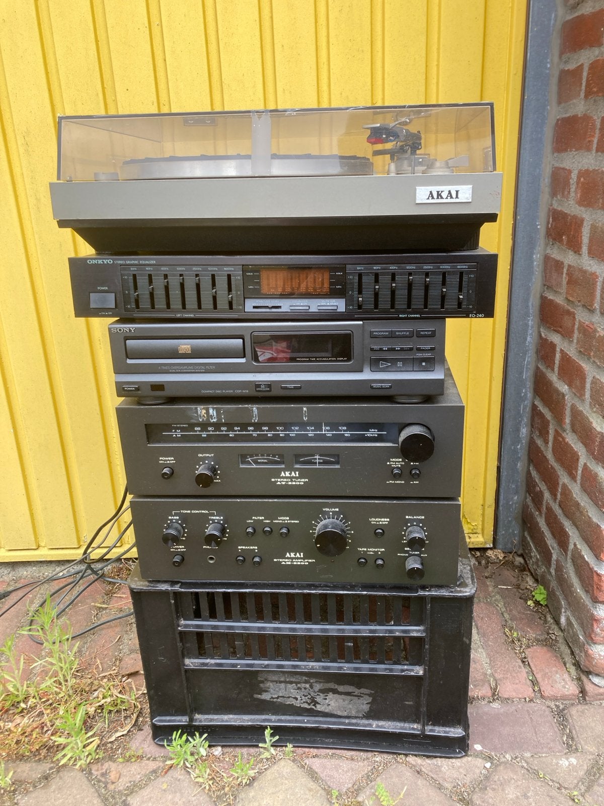 ≥ Onkyo EQ240 Equalizer & Sony CDP-18 CD Speler — Cd-spelers — Marktplaats