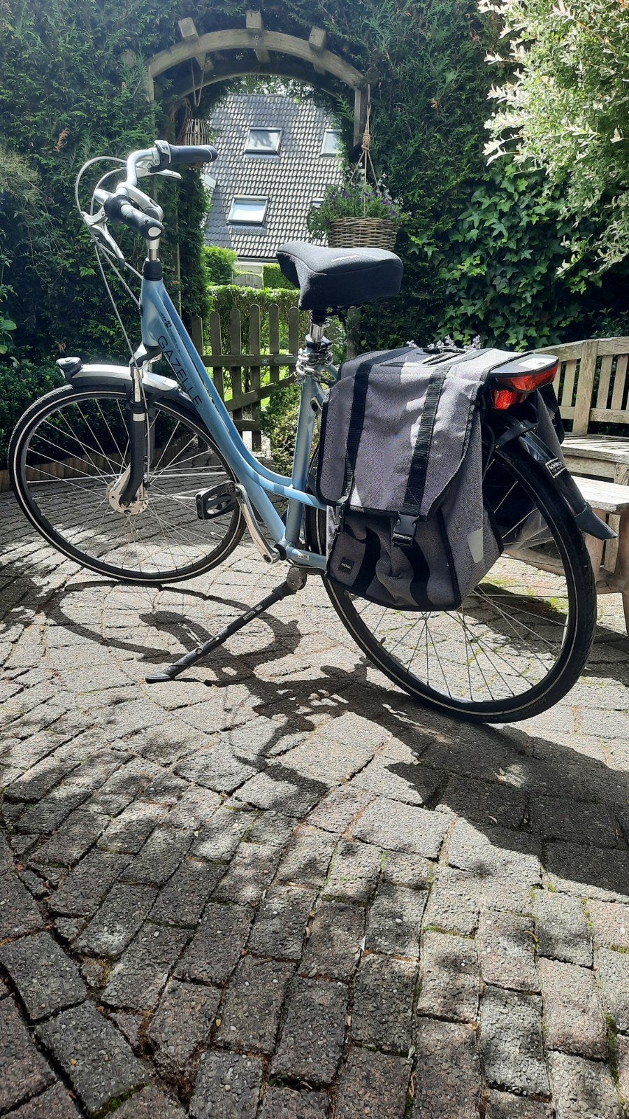 ≥ Te koop damesfiets Gazelle Paris Blue — Fietsen | Dames | Omafietsen ...