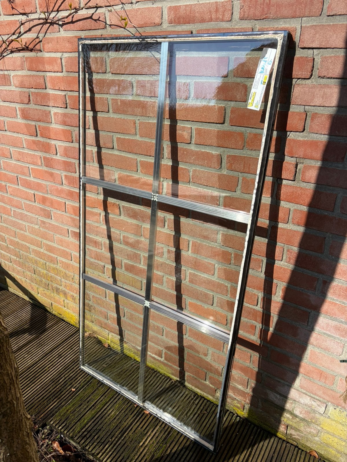 ≥ GRATIS - Raam met dubbel glas en roedenverdeling (m2405097457) — Glas ...