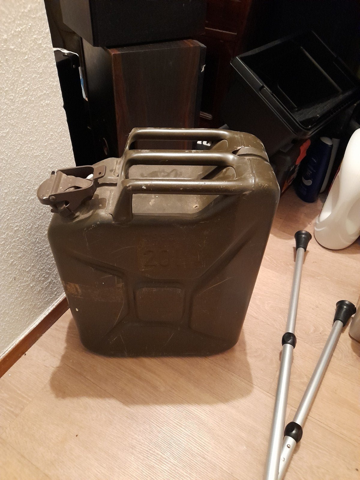 ≥ Leger Jerrycan 20 Liter - Olijfgroen — Militaria | Algemeen — Marktplaats