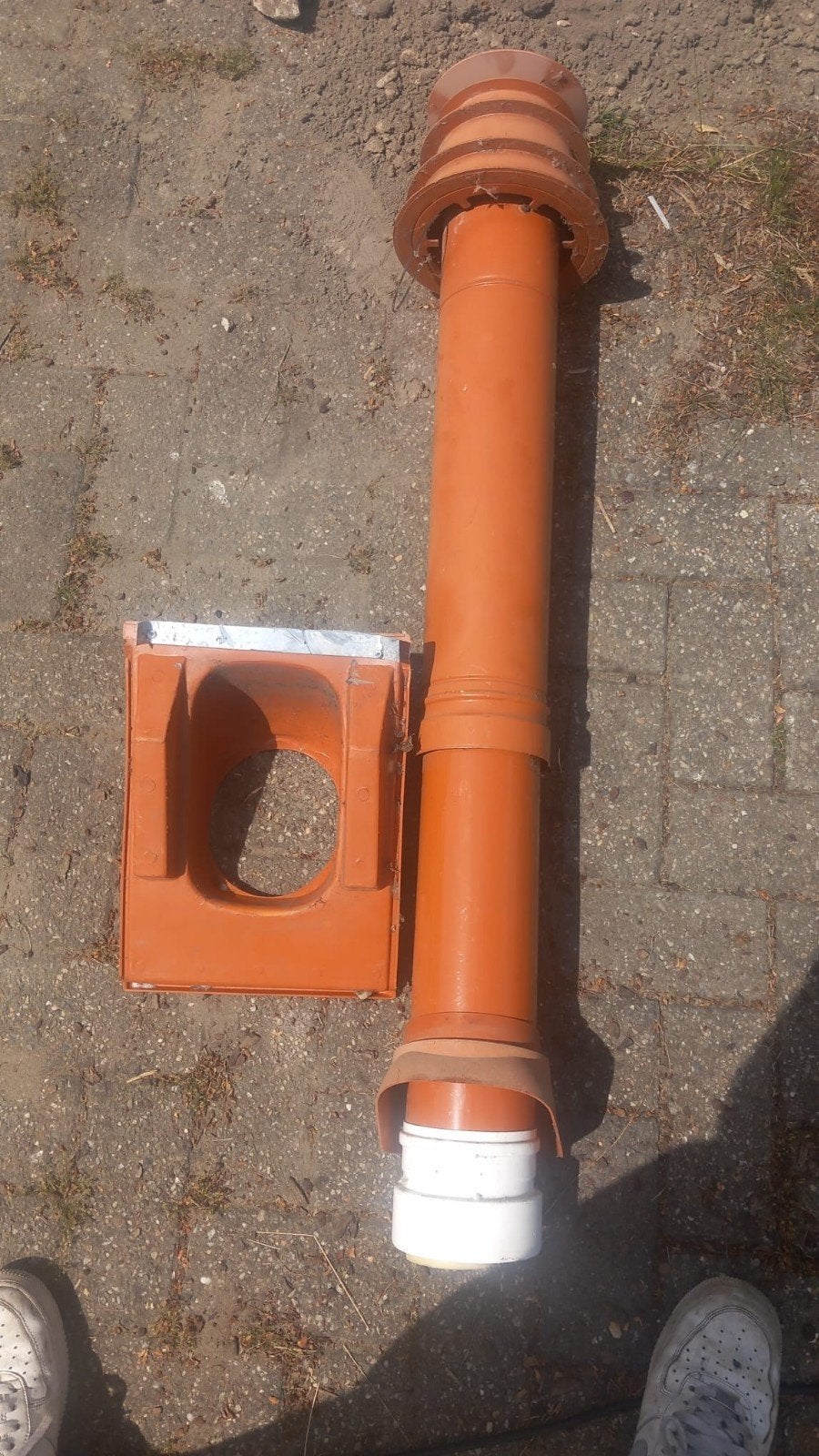 ≥ PVC afvoerbuis met dakgoot aansluiting (m2404794716) — Buizen en ...
