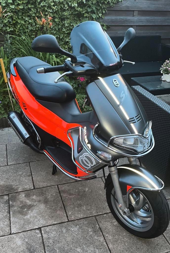 ≥ Gilera runner 50cc 180cc val / sierbeugels set — Brommeronderdelen ...