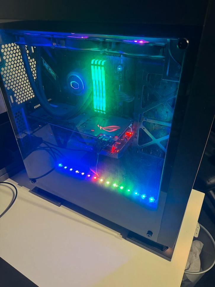 ≥ Gaming PC met RGB — Desktop Pc's — Marktplaats
