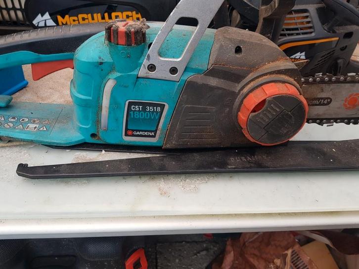 ≥ Grote partij gereedschap en restpartij verf — Gereedschap ...