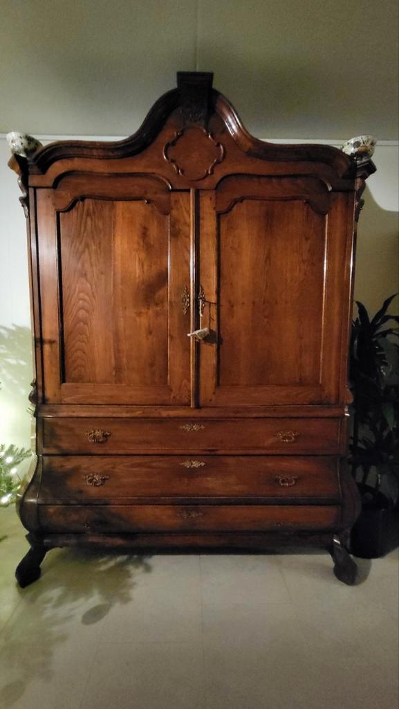 ≥ Mooi graaf groot kabinet. Eiken. Ca 1850. — Antiek | Meubels | Kasten ...