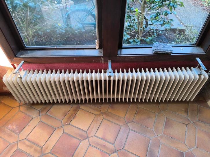 ≥ 5 (vijf) Klassieke, vintage radiatoren, prima staat — Verwarming en ...