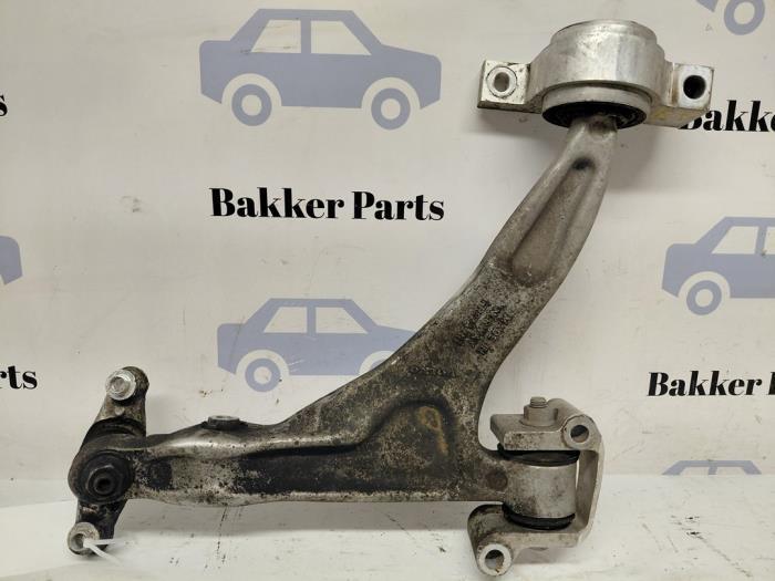 ≥ Draagarm rechts-voor van een Volvo V60 — Ophanging en Onderstel ...