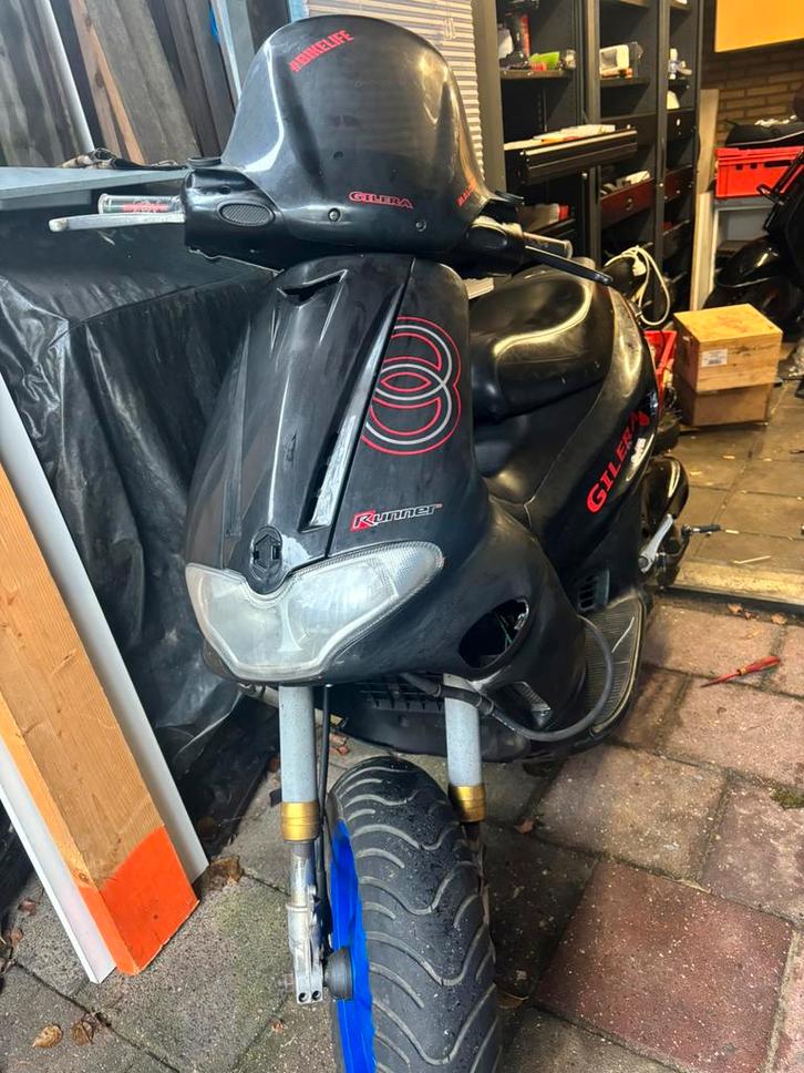 ≥ Gilera runner 180 op brom — Scooters | Overige merken — Marktplaats