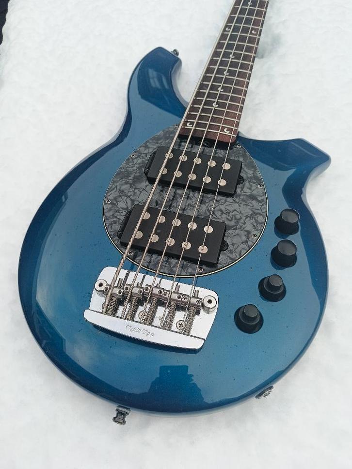 ≥ USA MusicMan Bongo 5 HH Blue Pearl 2008 — Snaarinstrumenten | Gitaren ...