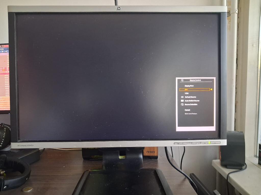 ≥ 2 Monitors: HP EliteDisplay e271i, HP Compaq LA2405x — Monitoren ...