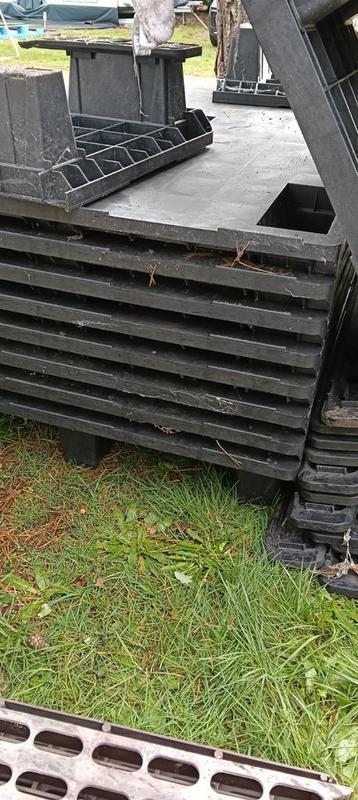 ≥ Stapelbare kunststof pallets met monteerbare latten ...