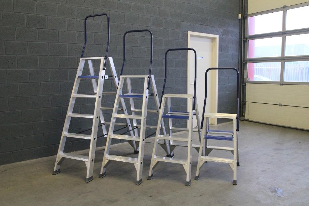 ≥ Professionele Dubbelzijdige trappen, trap AANBIEDING! OP=OP — Ladders ...