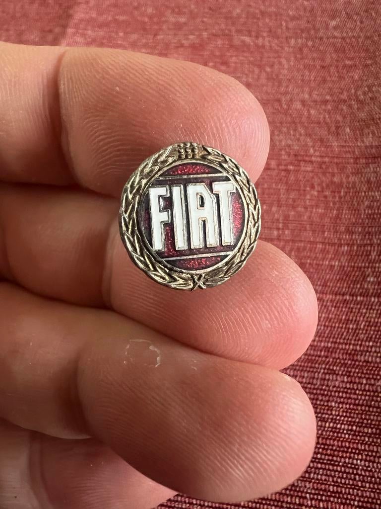 ≥ Vintage Fiat Pin Badge - Zeldzaam! — Ringen — Marktplaats