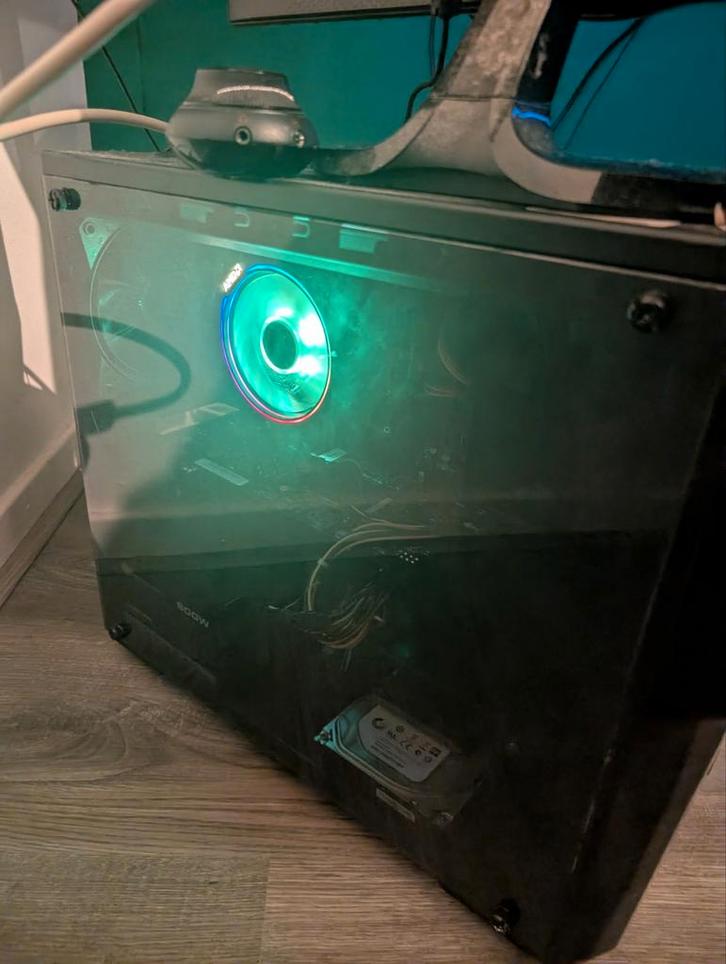 ≥ Snelle Gaming PC met 23 inch scherm — Desktop Pc's — Marktplaats