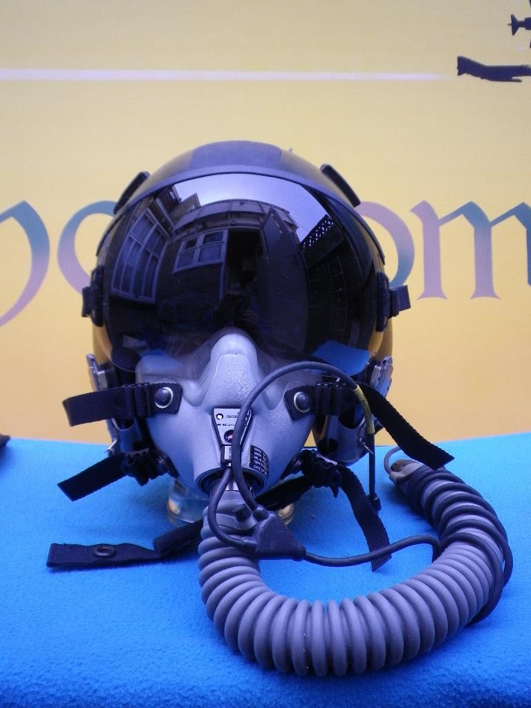 ≥ PILOTENHELM HGU-26 MBU-12 ZUURSTOFMASKER — Luchtvaart en ...