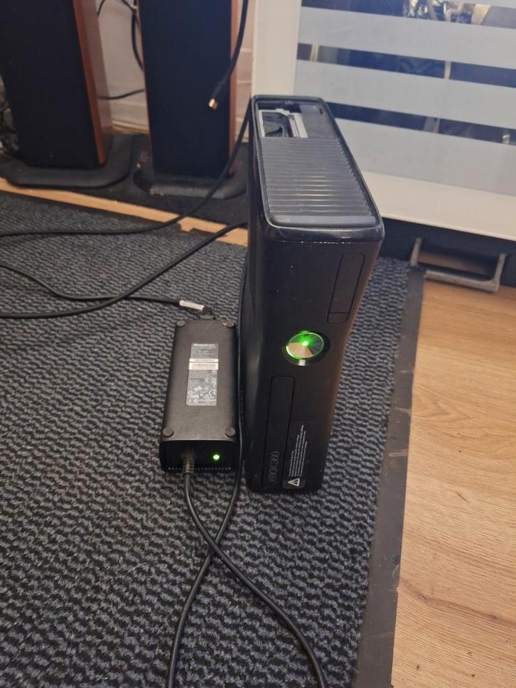 ≥ Xbox 360 met controller — Spelcomputers | Xbox 360 — Marktplaats