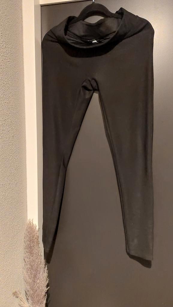 ≥ Shoeby Tregging M/L met subtiele glimstof — Broeken en Pantalons — Marktplaats