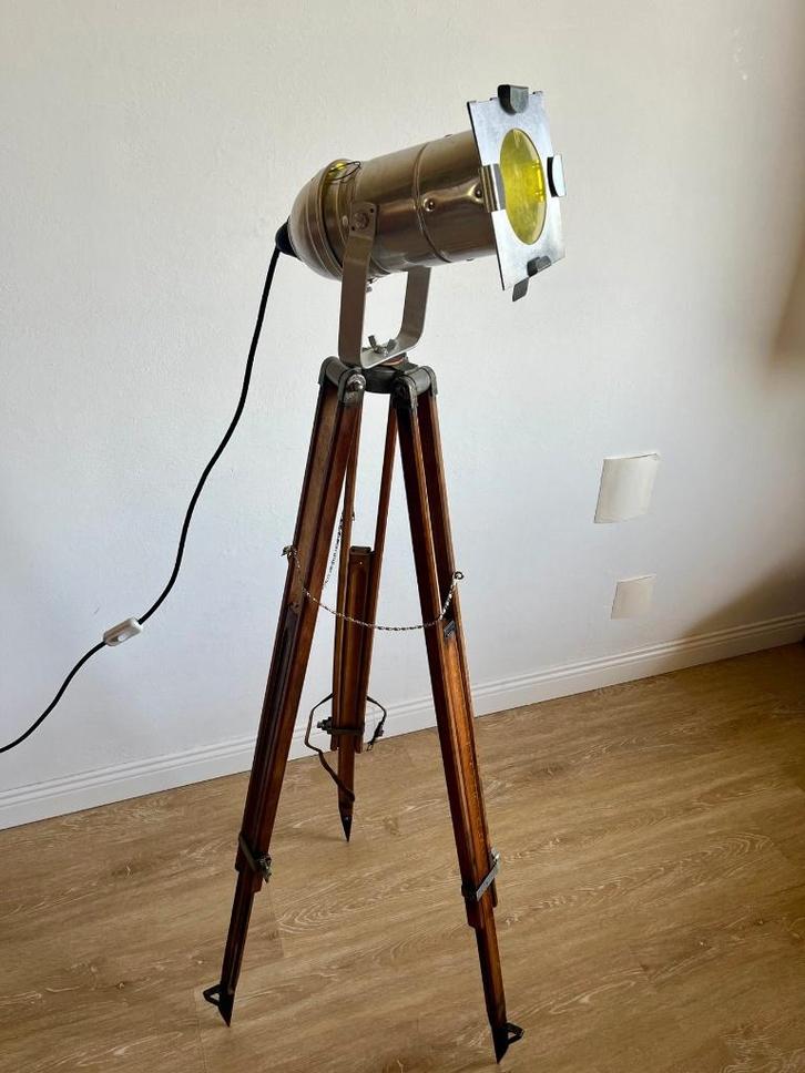 ≥ antieke theaterlamp / driepoot theater lamp--uitschuifbaar-- — Antiek ...