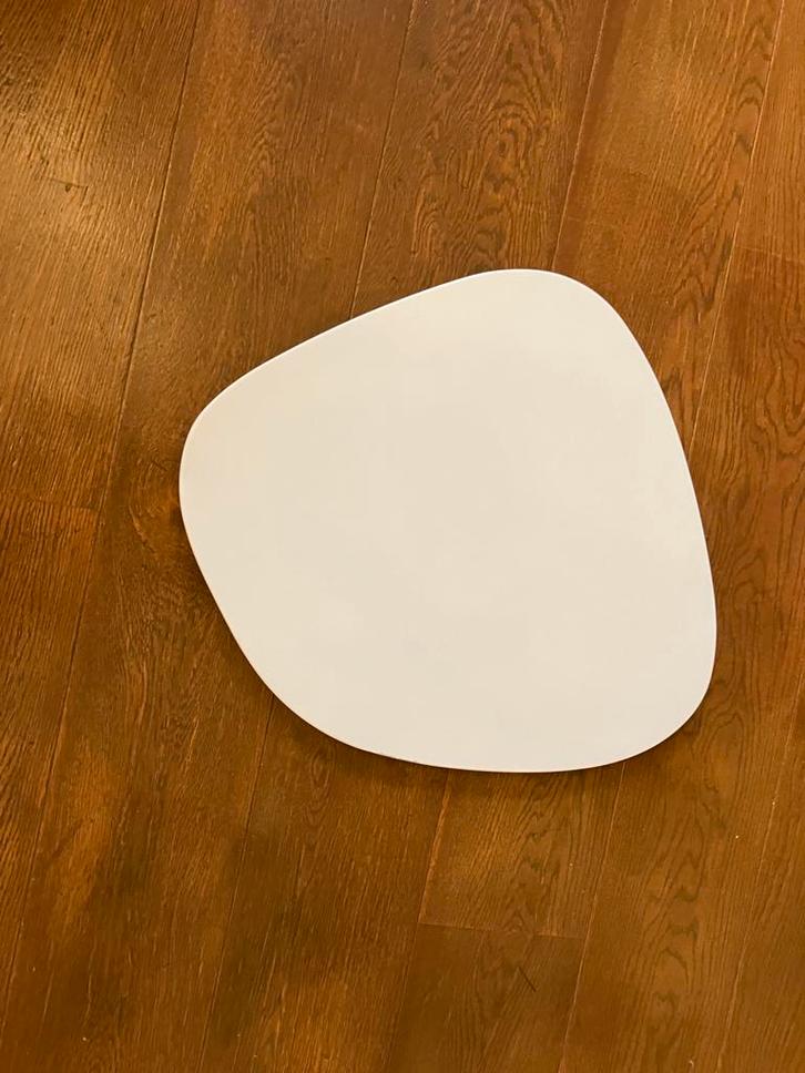 ≥ Leolux Liliom tafelblad, bijzettafel — Tafels | Salontafels — Marktplaats