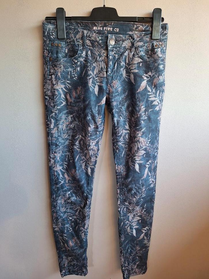 ≥ Nieuwe stretch broek print van Blue Fire Co, maat XS/S — Broeken en ...