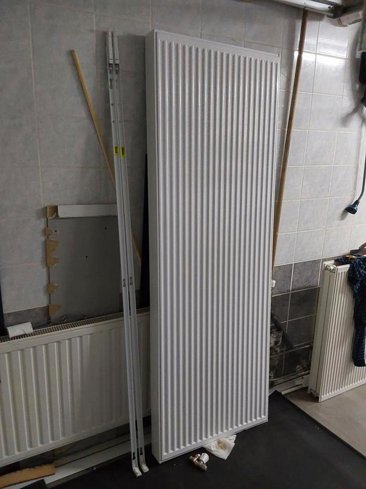 ≥ Radiator T22 - Zo goed als nieuw! — Verwarming en Radiatoren ...