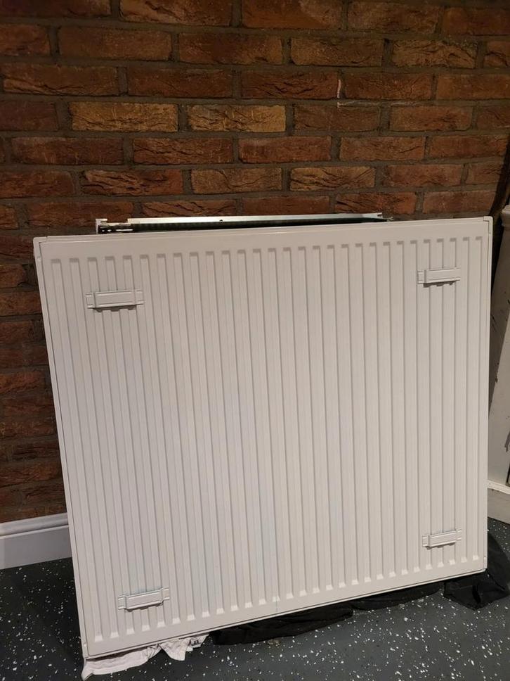 ≥ Radiator met bevestigingsbeugels — Verwarming en Radiatoren — Marktplaats