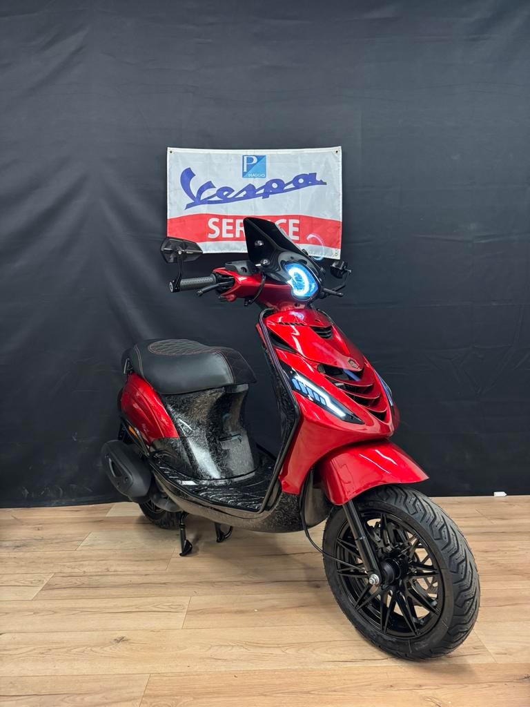 ≥ Piaggio Zip 50s | Custom | Full option | 1/1 | Garantie — Scooters ...